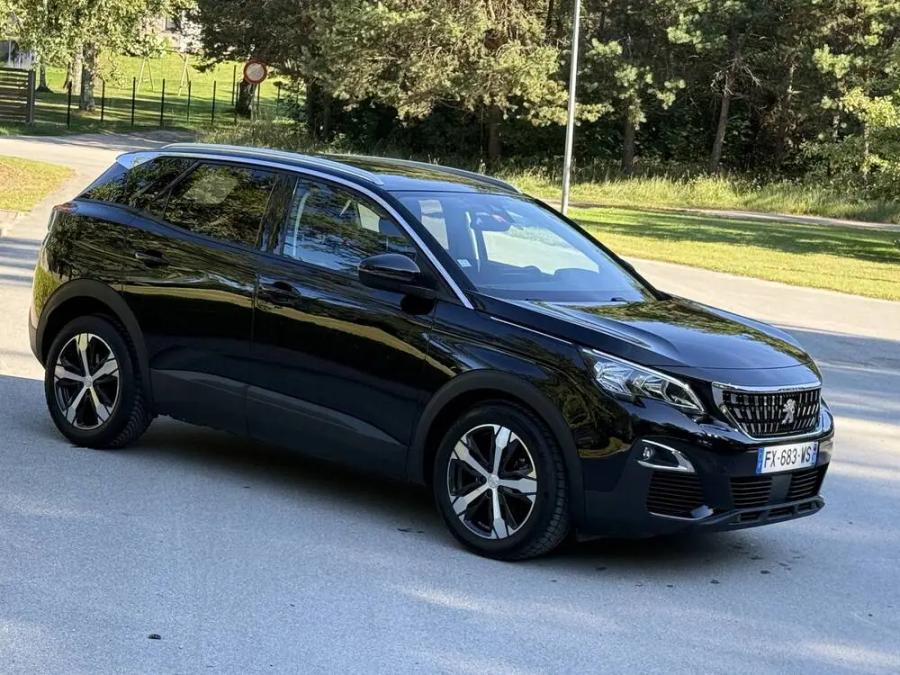 Black Peugeot 3008 2020 in Jurmala, with an engine capacity of 1.20 L and mileage of 58 thousand km for 12950 €, photo 10 on AUTOMOTO.COM.LV