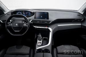 Black Peugeot 3008 2020 in Tallinn, with an engine capacity of 1.20 L and mileage of 139 thousand km for 13999 €, photo 3 on AUTOMOTO.COM.LV