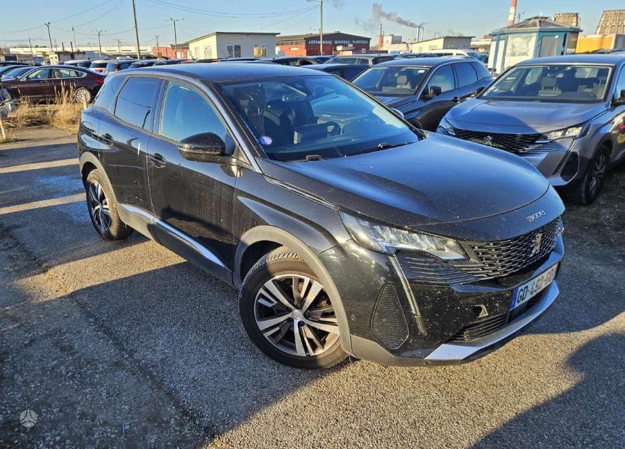 Melns Peugeot 3008 2021 Viļņa, ar dzinēja tilpumu 1.20 L un nobraukumu 140 tūkst. km par 15488 €, foto 1 vietnē AUTOMOTO.COM.LV
