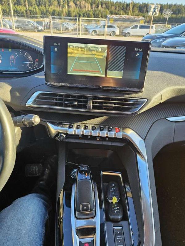 Black Peugeot 3008 2021 in Vilnius, with an engine capacity of 1.20 L and mileage of 140 thousand km for 15488 €, photo 11 on AUTOMOTO.COM.LV