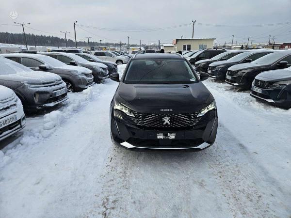 Black Peugeot 3008 2021 in Vilnius, with an engine capacity of 1.20 L and mileage of 144 thousand km for 13552 €, photo 2 on AUTOMOTO.COM.LV