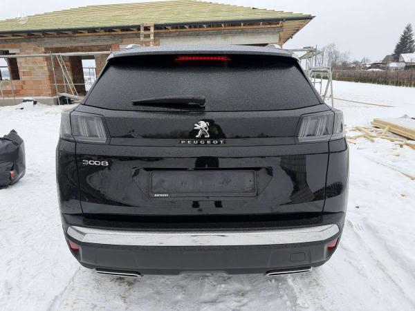 Black Peugeot 3008 2021 in Kaunas, with an engine capacity of 1.20 L and mileage of 161 thousand km for 14200 €, photo 5 on AUTOMOTO.COM.LV