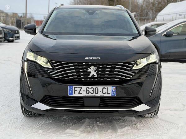 Black Peugeot 3008 2021 in Marijampole, with an engine capacity of 1.20 L and mileage of 151 thousand km for 14157 €, photo 3 on AUTOMOTO.COM.LV