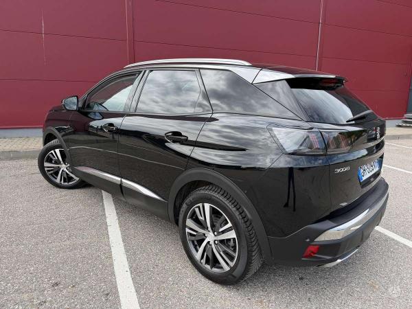 Black Peugeot 3008 2021 in Kaunas, with an engine capacity of 1.50 L and mileage of 245 thousand km for 15300 €, photo 4 on AUTOMOTO.COM.LV