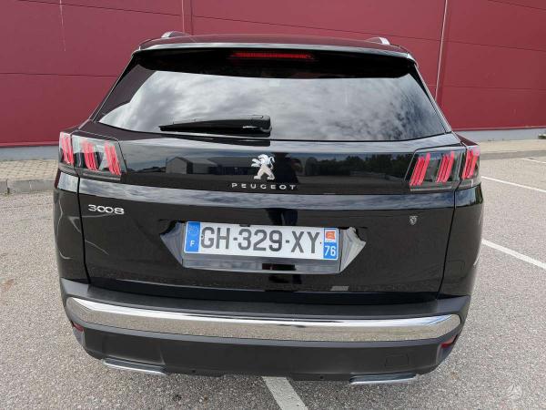 Black Peugeot 3008 2021 in Kaunas, with an engine capacity of 1.50 L and mileage of 245 thousand km for 15300 €, photo 6 on AUTOMOTO.COM.LV