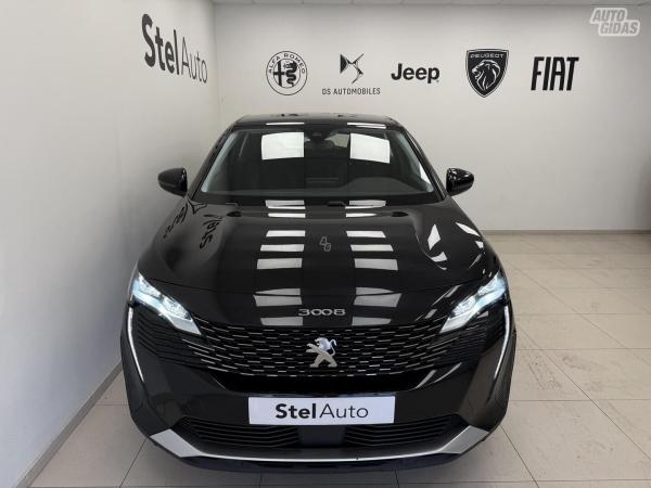 Melns Peugeot 3008 2021 Viļņa, ar dzinēja tilpumu 1.20 L un nobraukumu 64 tūkst. km par 15790 €, foto 3 vietnē AUTOMOTO.COM.LV