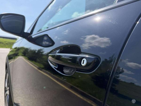 Black Peugeot 3008 2021 in Kaunas, with an engine capacity of 1.20 L and mileage of 146 thousand km for 13800 €, photo 10 on AUTOMOTO.COM.LV