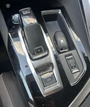 Melns Peugeot 3008 2021 Tauragė, ar dzinēja tilpumu 1.50 L un nobraukumu 186 tūkst. km par 12400 €, foto 12 vietnē AUTOMOTO.COM.LV