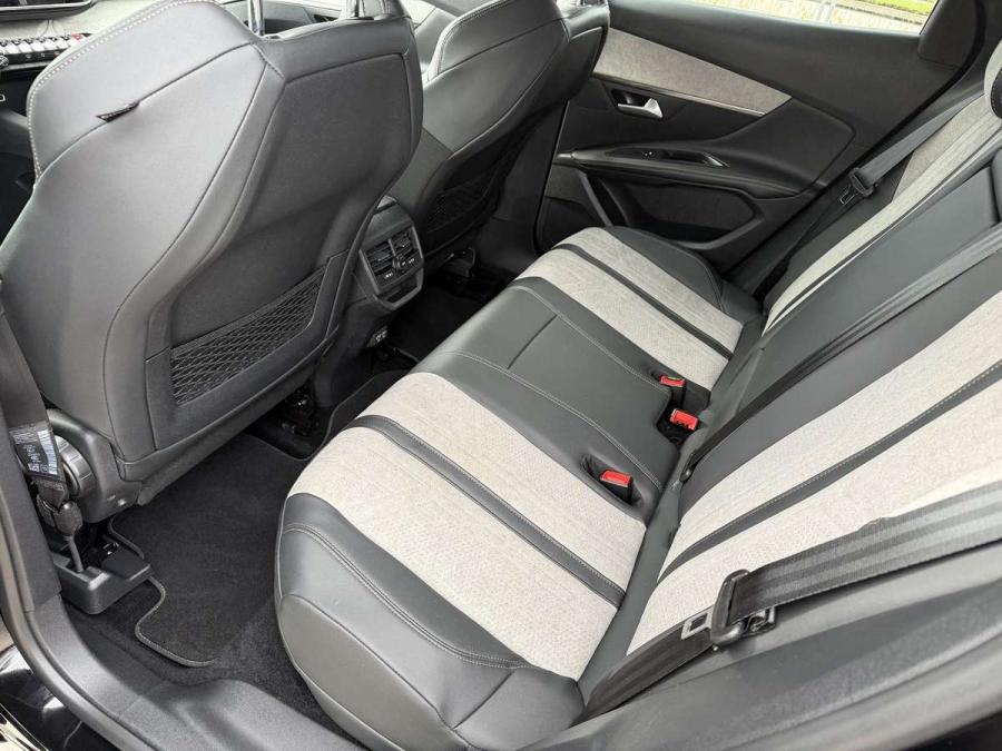 Melns Peugeot 3008 2021 Marijampole, ar dzinēja tilpumu 1.60 L un nobraukumu 111 tūkst. km par 17500 €, foto 28 vietnē AUTOMOTO.COM.LV