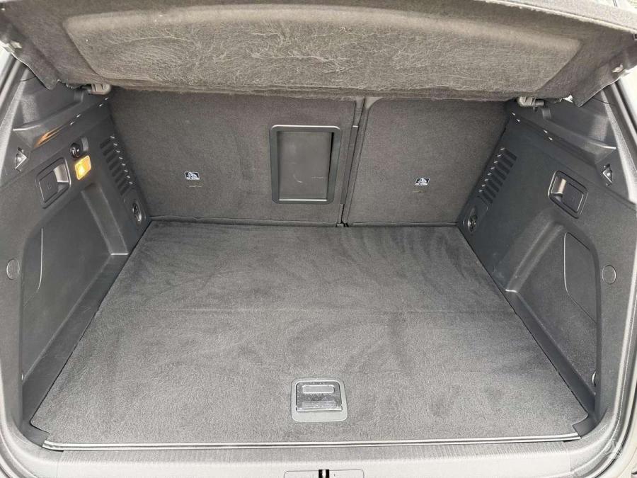 Melns Peugeot 3008 2021 Marijampole, ar dzinēja tilpumu 1.60 L un nobraukumu 111 tūkst. km par 17500 €, foto 31 vietnē AUTOMOTO.COM.LV