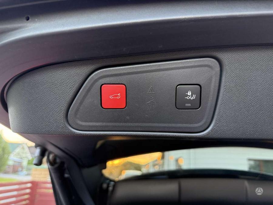 Black Peugeot 3008 2021 in Siauliai, with an engine capacity of 1.60 L and mileage of 166 thousand km for 19990 €, photo 30 on AUTOMOTO.COM.LV