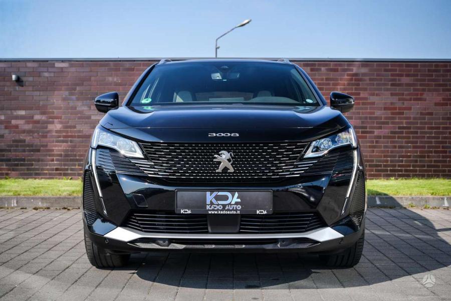 Black Peugeot 3008 2021 in Kaunas, with an engine capacity of 1.60 L and mileage of 182 thousand km for 17750 €, photo 4 on AUTOMOTO.COM.LV