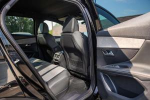 Black Peugeot 3008 2021 in Kaunas, with an engine capacity of 1.60 L and mileage of 182 thousand km for 17750 €, photo 36 on AUTOMOTO.COM.LV