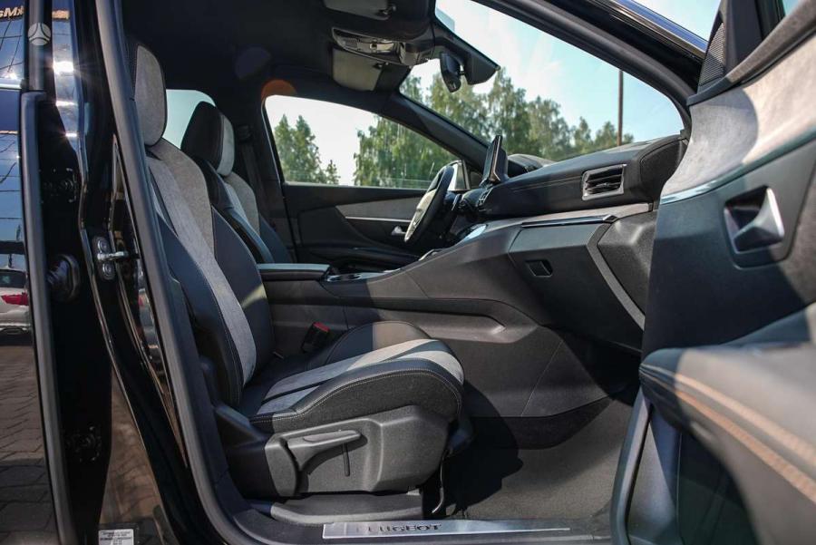 Black Peugeot 3008 2021 in Kaunas, with an engine capacity of 1.60 L and mileage of 182 thousand km for 17750 €, photo 40 on AUTOMOTO.COM.LV