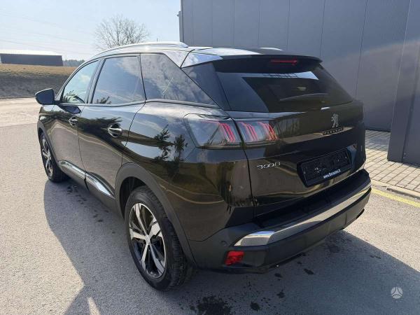 Black Peugeot 3008 2021 in Kaunas, with an engine capacity of 1.20 L and mileage of 184 thousand km for 13200 €, photo 8 on AUTOMOTO.COM.LV