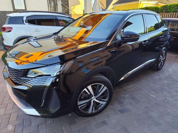 Black Peugeot 3008 2021 in Kaunas, with an engine capacity of 1.60 L and mileage of 131 thousand km for 17364 €, photo 2 on AUTOMOTO.COM.LV
