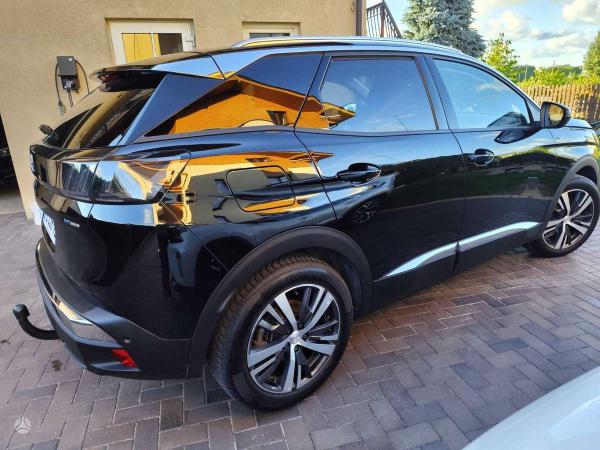Black Peugeot 3008 2021 in Kaunas, with an engine capacity of 1.60 L and mileage of 131 thousand km for 17364 €, photo 4 on AUTOMOTO.COM.LV