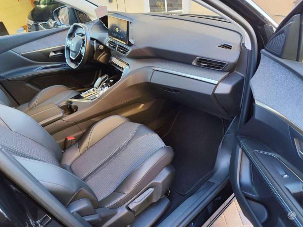 Black Peugeot 3008 2021 in Kaunas, with an engine capacity of 1.60 L and mileage of 131 thousand km for 17364 €, photo 8 on AUTOMOTO.COM.LV