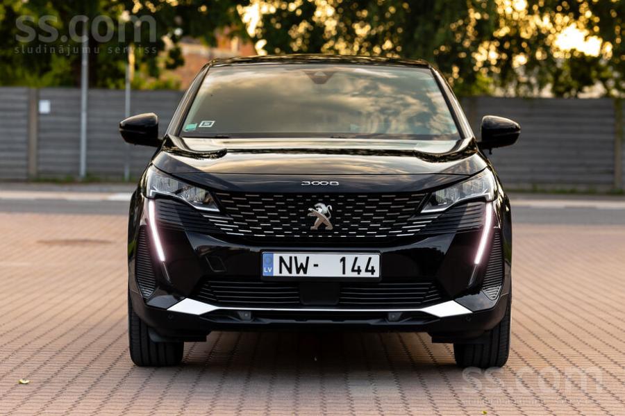 Black Peugeot 3008 2021 in Jelgava, with an engine capacity of 1.50 L and mileage of 0 thousand km for 15990 €, photo 1 on AUTOMOTO.COM.LV