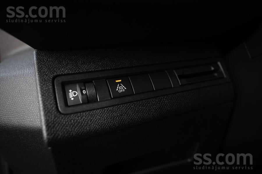 Melns Peugeot 3008 2021 Jelgava, ar dzinēja tilpumu 1.50 L un nobraukumu 0 tūkst. km par 15990 €, foto 14 vietnē AUTOMOTO.COM.LV