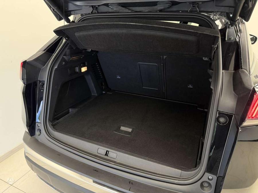 Melns Peugeot 3008 2021 Viļņa, ar dzinēja tilpumu 1.20 L un nobraukumu 151 tūkst. km par 16190 €, foto 35 vietnē AUTOMOTO.COM.LV