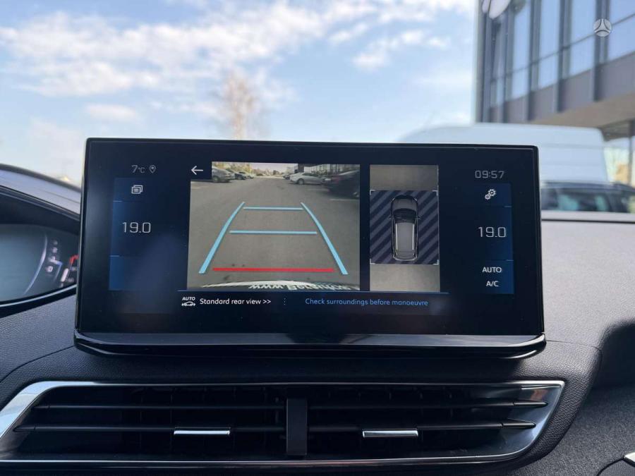 Melns Peugeot 3008 2021 Kauņa, ar dzinēja tilpumu 1.20 L un nobraukumu 184 tūkst. km par 12900 €, foto 28 vietnē AUTOMOTO.COM.LV