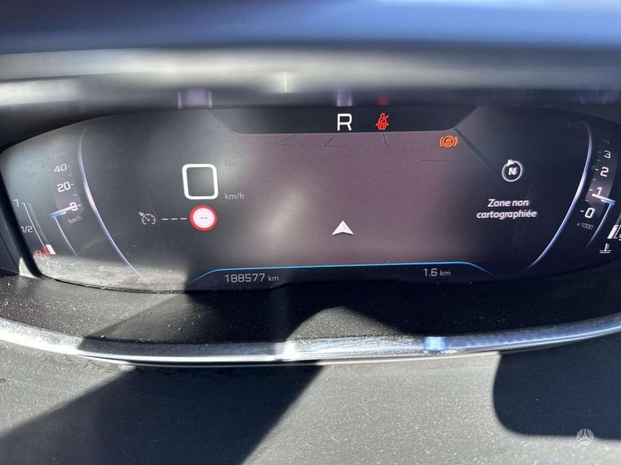 Melns Peugeot 3008 2021 Tauragė, ar dzinēja tilpumu 1.50 L un nobraukumu 180 tūkst. km par 11500 €, foto 18 vietnē AUTOMOTO.COM.LV