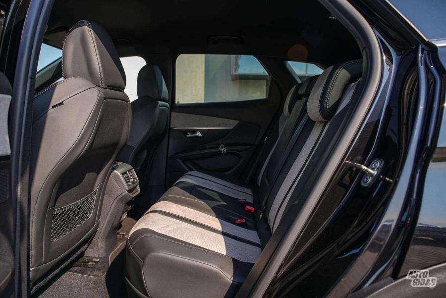 Melns Peugeot 3008 2021 Kauņa, ar dzinēja tilpumu 1.60 L un nobraukumu 182 tūkst. km par 17150 €, foto 35 vietnē AUTOMOTO.COM.LV