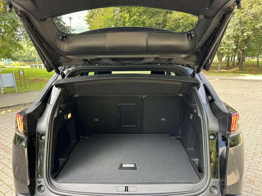 Melns Peugeot 3008 2021 Tauragė, ar dzinēja tilpumu 1.50 L un nobraukumu 169 tūkst. km par 15950 €, foto 15 vietnē AUTOMOTO.COM.LV