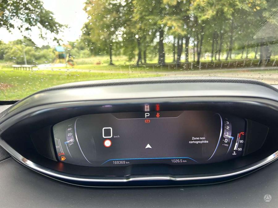 Melns Peugeot 3008 2021 Tauragė, ar dzinēja tilpumu 1.50 L un nobraukumu 169 tūkst. km par 15950 €, foto 22 vietnē AUTOMOTO.COM.LV