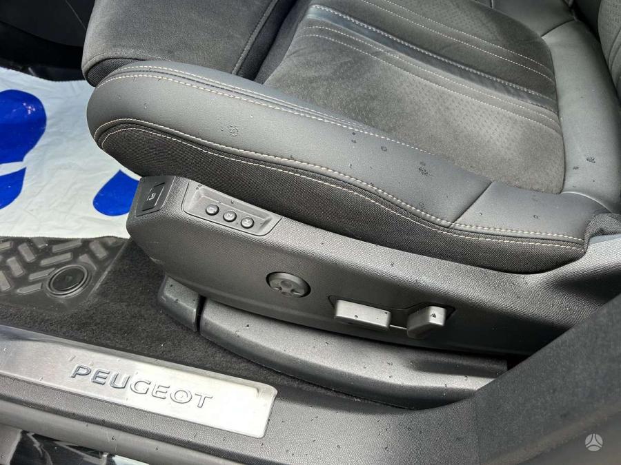 Melns Peugeot 3008 2021 Tauragė, ar dzinēja tilpumu 1.50 L un nobraukumu 169 tūkst. km par 15950 €, foto 27 vietnē AUTOMOTO.COM.LV