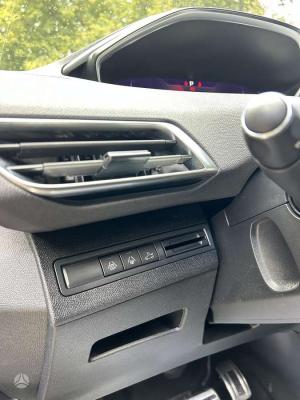 Melns Peugeot 3008 2021 Tauragė, ar dzinēja tilpumu 1.50 L un nobraukumu 169 tūkst. km par 15950 €, foto 28 vietnē AUTOMOTO.COM.LV
