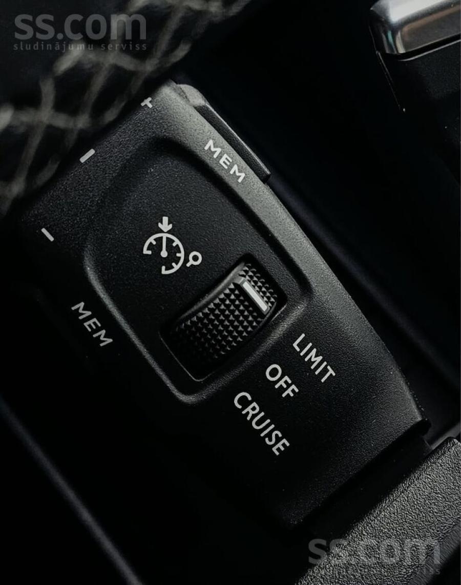 Black Peugeot 3008 2021 in Jelgava, with an engine capacity of 1.60 L and mileage of 211 thousand km for 16500 €, photo 20 on AUTOMOTO.COM.LV