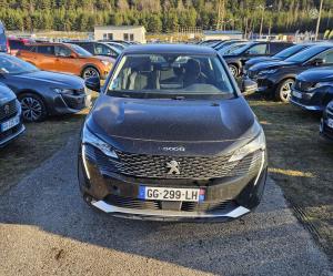 Black Peugeot 3008 2022 in Vilnius, with an engine capacity of 1.20 L and mileage of 143 thousand km for 14399 €, photo 2 on AUTOMOTO.COM.LV