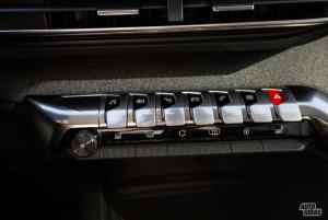 Melns Peugeot 3008 2022 Kauņa, ar dzinēja tilpumu 1.20 L un nobraukumu 33 tūkst. km par 29456 €, foto 7 vietnē AUTOMOTO.COM.LV