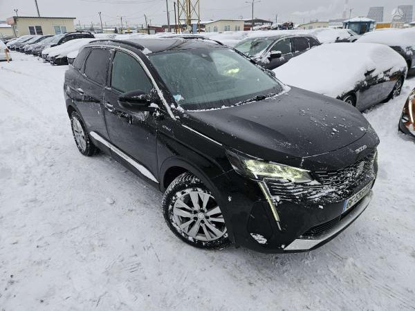 Black Peugeot 3008 2022 in Vilnius, with an engine capacity of 1.20 L and mileage of 118 thousand km for 14883 €, photo 1 on AUTOMOTO.COM.LV