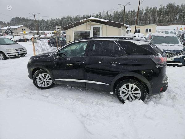 Black Peugeot 3008 2022 in Vilnius, with an engine capacity of 1.20 L and mileage of 118 thousand km for 14883 €, photo 8 on AUTOMOTO.COM.LV