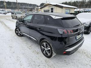Black Peugeot 3008 2022 in Vilnius, with an engine capacity of 1.20 L and mileage of 140 thousand km for 15367 €, photo 7 on AUTOMOTO.COM.LV