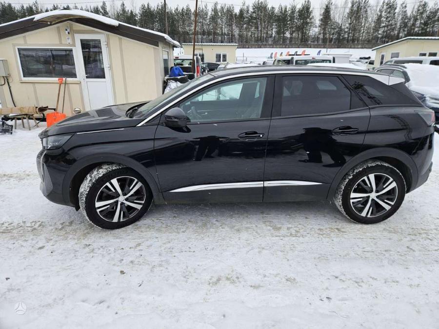 Black Peugeot 3008 2022 in Vilnius, with an engine capacity of 1.20 L and mileage of 140 thousand km for 15367 €, photo 8 on AUTOMOTO.COM.LV