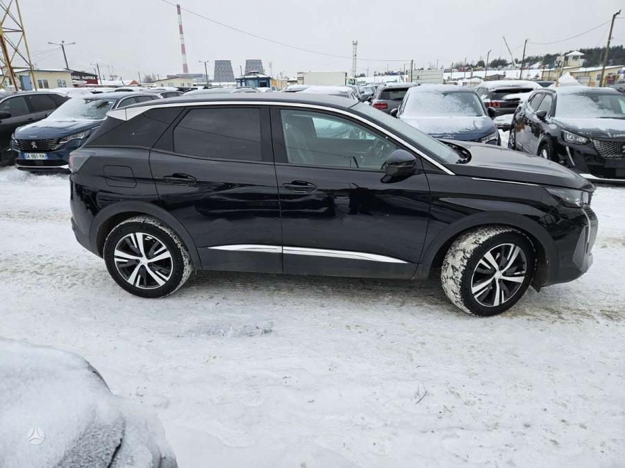 Black Peugeot 3008 2022 in Vilnius, with an engine capacity of 1.20 L and mileage of 140 thousand km for 15367 €, photo 4 on AUTOMOTO.COM.LV