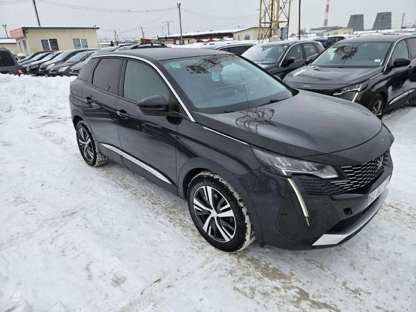 Black Peugeot 3008 2022 in Vilnius, with an engine capacity of 1.20 L and mileage of 199 thousand km for 14399 €, photo 1 on AUTOMOTO.COM.LV