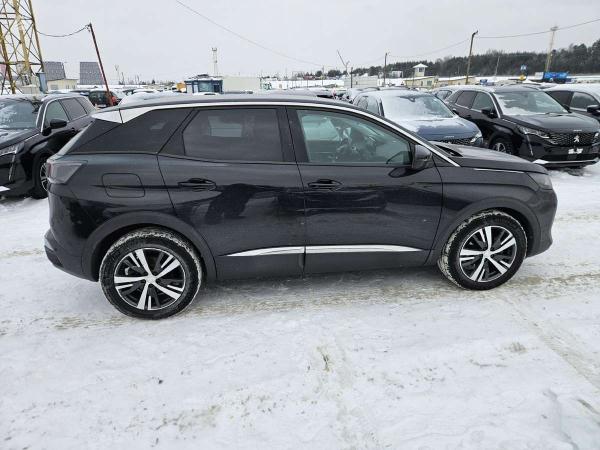 Black Peugeot 3008 2022 in Vilnius, with an engine capacity of 1.20 L and mileage of 199 thousand km for 14399 €, photo 4 on AUTOMOTO.COM.LV