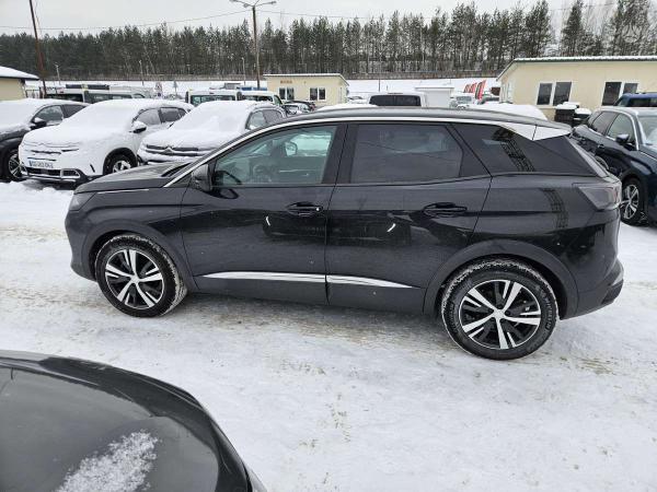 Black Peugeot 3008 2022 in Vilnius, with an engine capacity of 1.20 L and mileage of 199 thousand km for 14399 €, photo 8 on AUTOMOTO.COM.LV