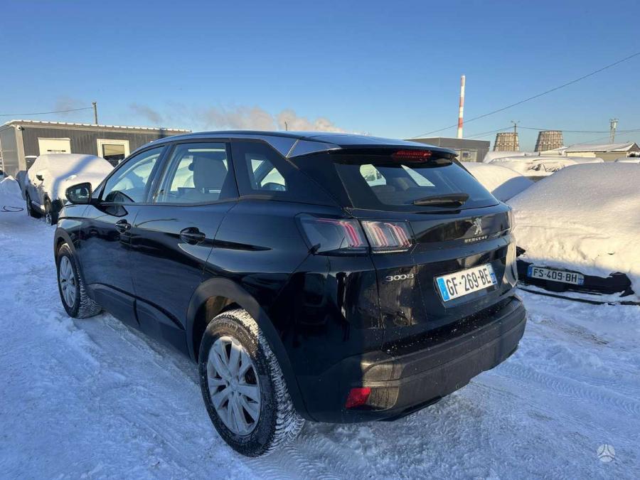 Melns Peugeot 3008 2022 Viļņa, ar dzinēja tilpumu 1.20 L un nobraukumu 134 tūkst. km par 14277 €, foto 4 vietnē AUTOMOTO.COM.LV