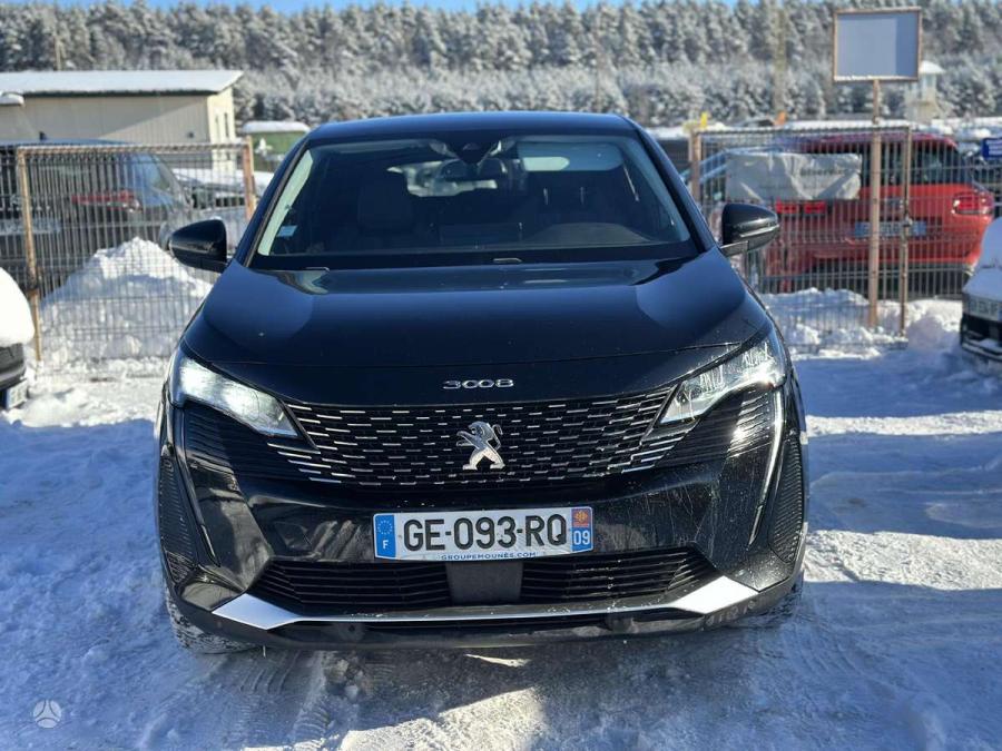Melns Peugeot 3008 2022 Viļņa, ar dzinēja tilpumu 1.50 L un nobraukumu 172 tūkst. km par 16092 €, foto 2 vietnē AUTOMOTO.COM.LV