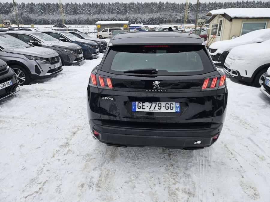 Black Peugeot 3008 2022 in Vilnius, with an engine capacity of 1.20 L and mileage of 186 thousand km for 12463 €, photo 6 on AUTOMOTO.COM.LV