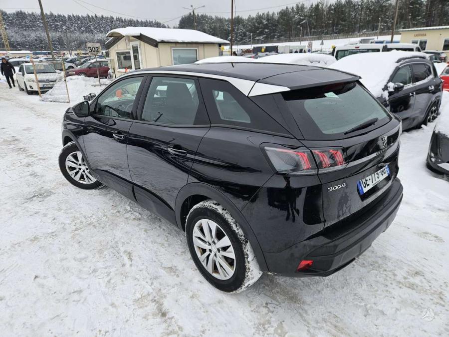 Black Peugeot 3008 2022 in Vilnius, with an engine capacity of 1.20 L and mileage of 186 thousand km for 12463 €, photo 7 on AUTOMOTO.COM.LV