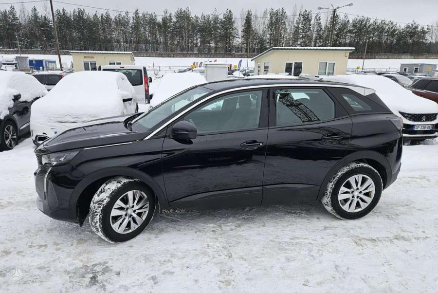 Black Peugeot 3008 2022 in Vilnius, with an engine capacity of 1.20 L and mileage of 186 thousand km for 12463 €, photo 8 on AUTOMOTO.COM.LV