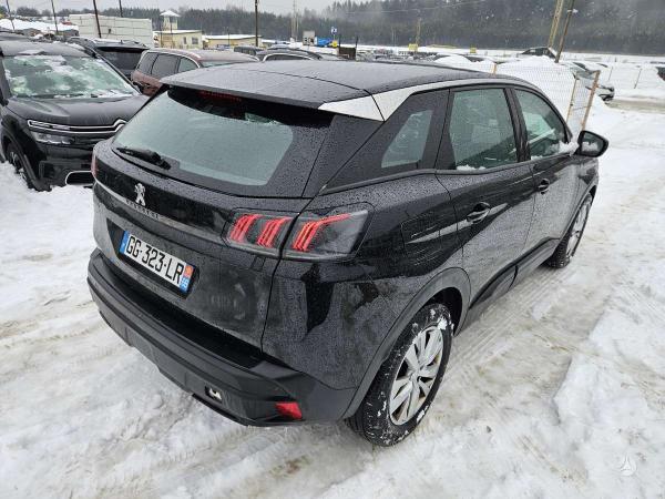 Black Peugeot 3008 2022 in Vilnius, with an engine capacity of 1.20 L and mileage of 156 thousand km for 13310 €, photo 5 on AUTOMOTO.COM.LV