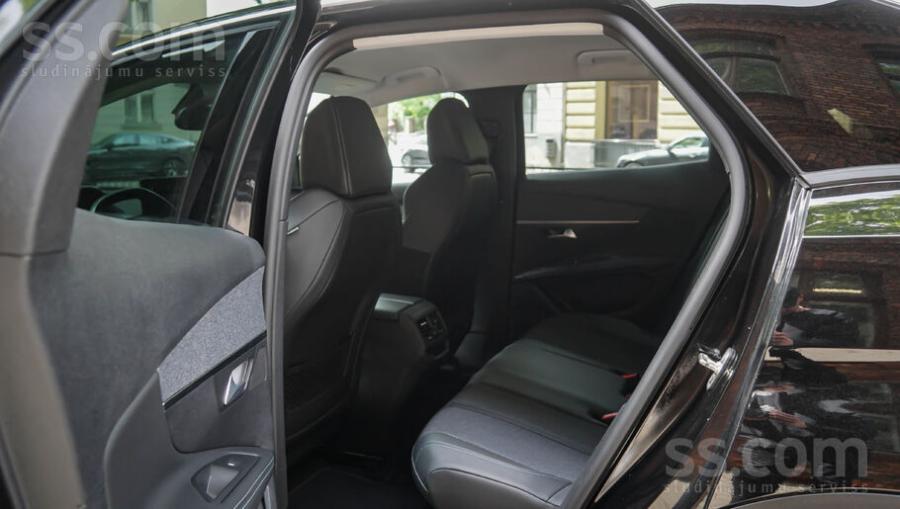 Black Peugeot 3008 2022 in Riga, with an engine capacity of 1.20 L and mileage of 91 thousand km for 16950 €, photo 9 on AUTOMOTO.COM.LV